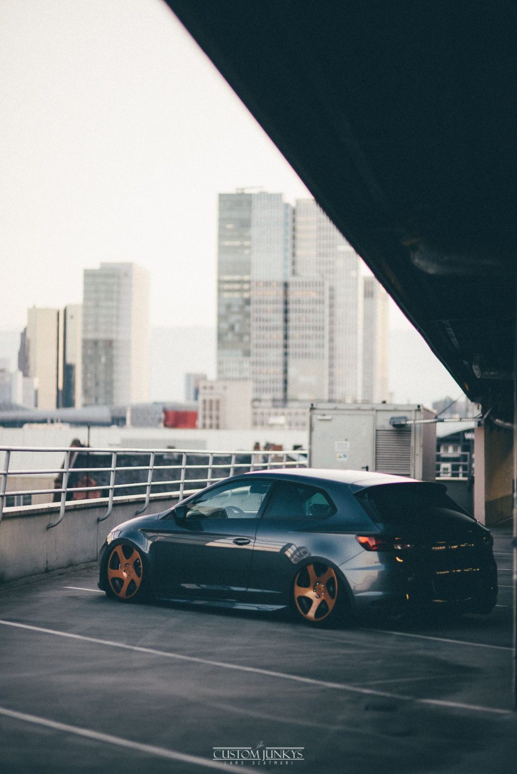Lowered Cupra – CUSTOM JUNKYS