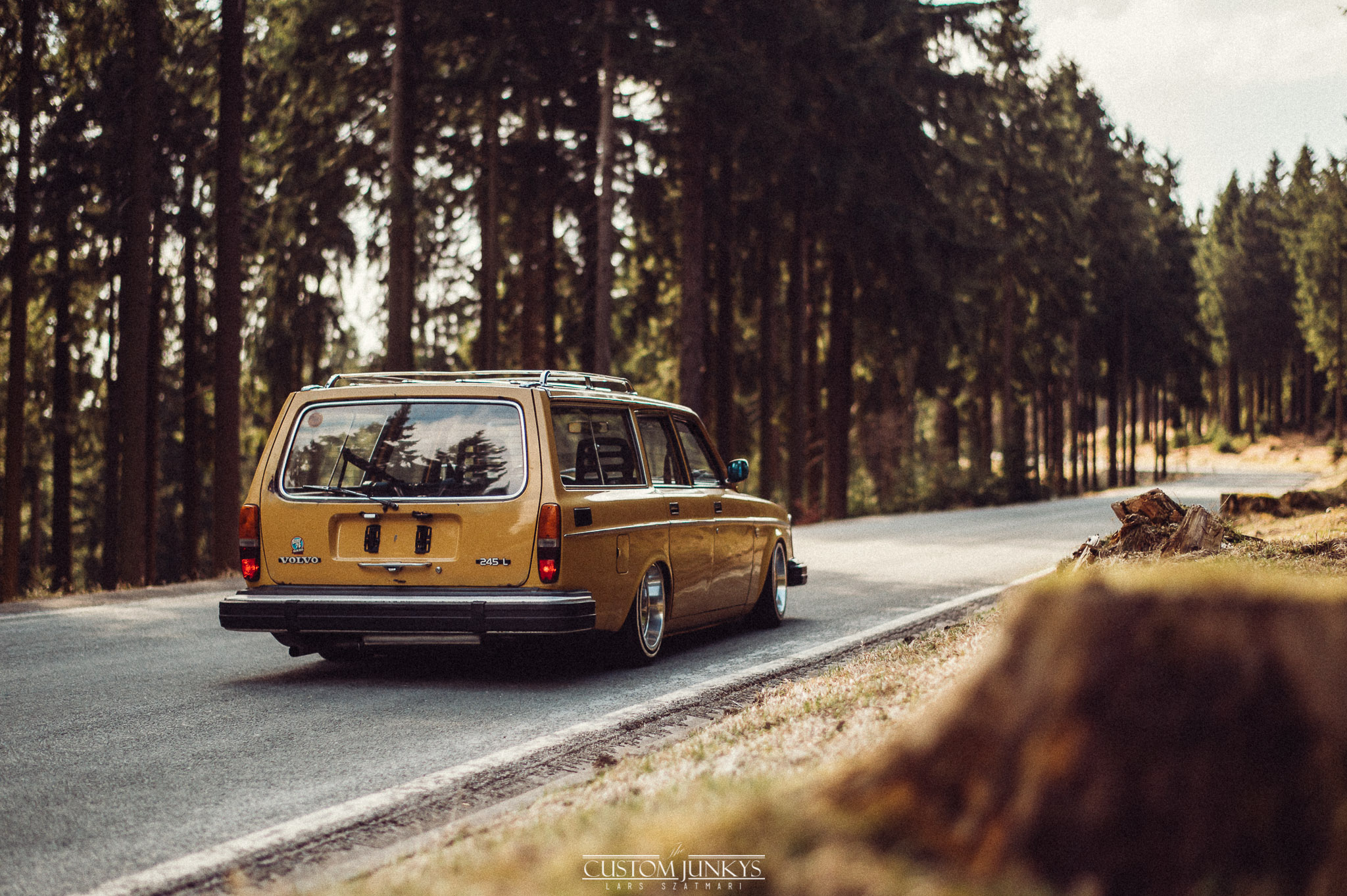 Volvo 245 – CUSTOM JUNKYS